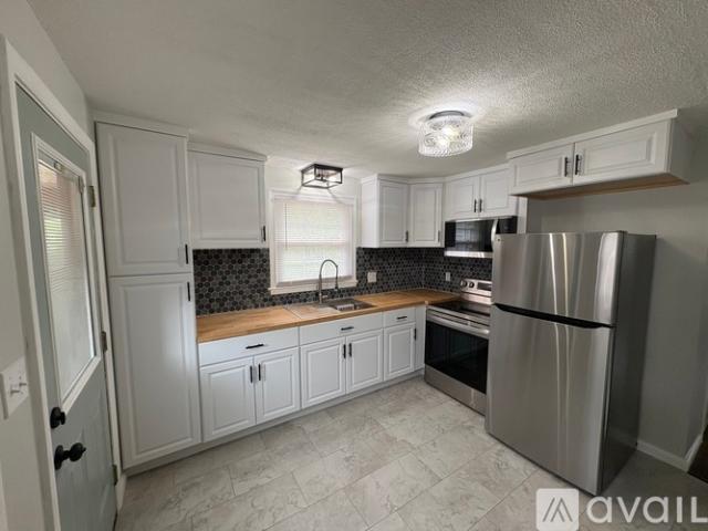 3 BR, 1 BA Apartment 174 Newell Avenue, Bristol, CT 06010