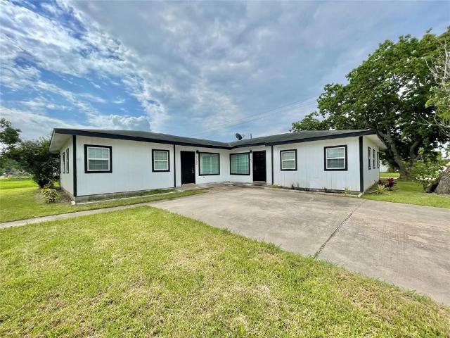 3 BR, 1 BA Apartment 1757 West 6th St, Freeport, TX 77541