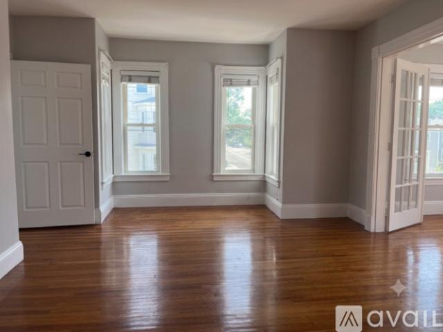3 BR, 1 BA Apartment 176 Chestnut Street, Unit 2, Waltham, MA 02453