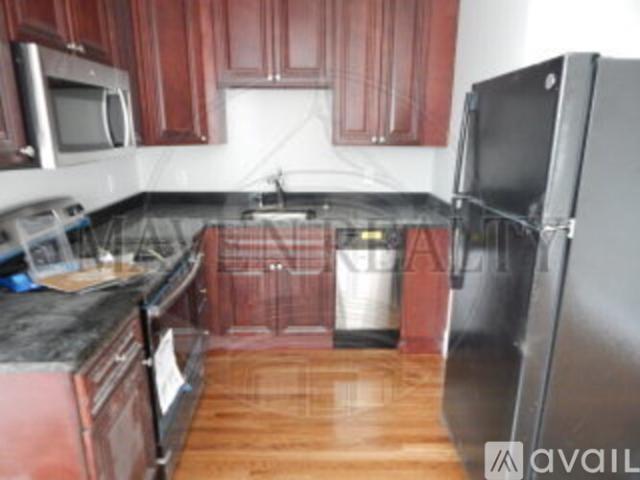 3 BR, 1 BA Apartment 17 Henderson St, Unit 1, Somerville, MA 02145