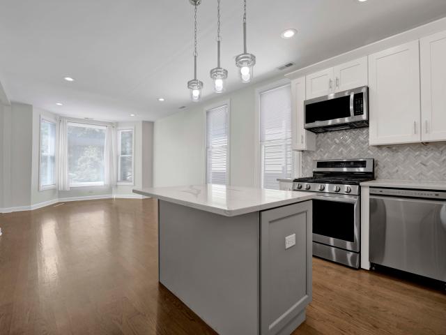 3 BR, 1 BA Apartment 1821 North Tripp, Chicago, IL 60639