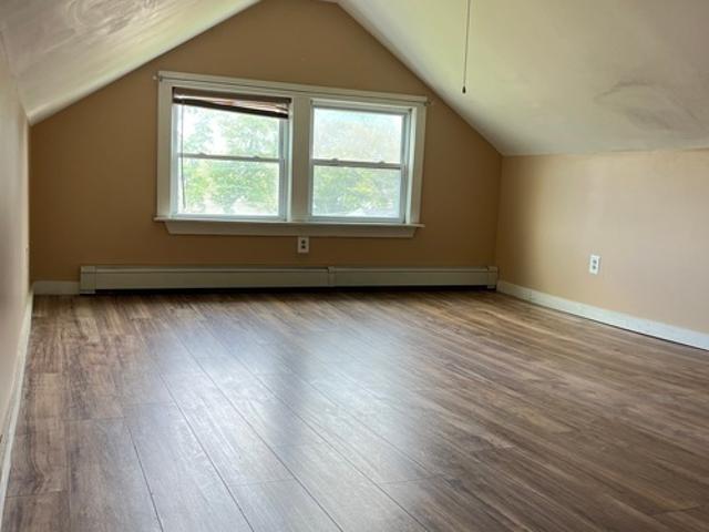3 BR, 1 BA Apartment 182 Jersey Street, Unit 2, Waterbury, CT 06706