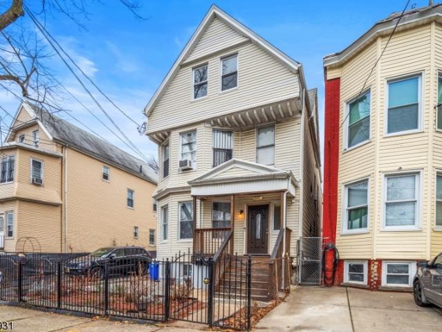 3 BR, 1 BA Apartment 187 Milford Ave, Newark, NJ 07108