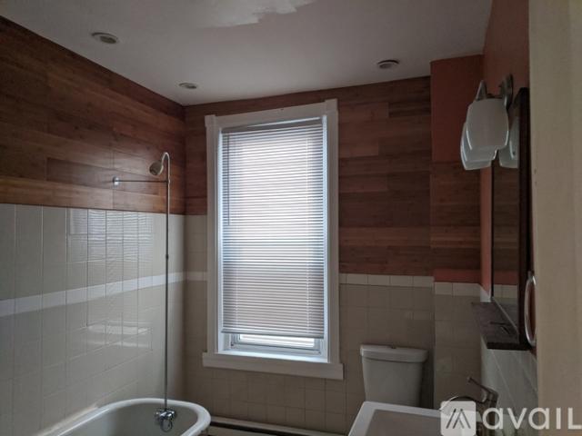 3 BR, 1 BA Apartment 1846 N 19th St, Unit 3rd Floor, Philadelphia, PA 19121