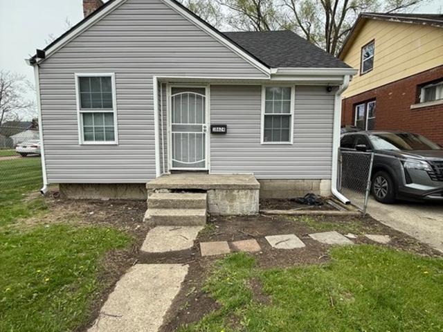 3 BR, 1 BA Apartment 18624 Fairport St, Detroit, MI 48205