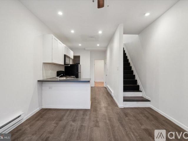 3 BR, 1 BA Apartment 1866 N Uber St, Unit 2R, Philadelphia, PA 19121