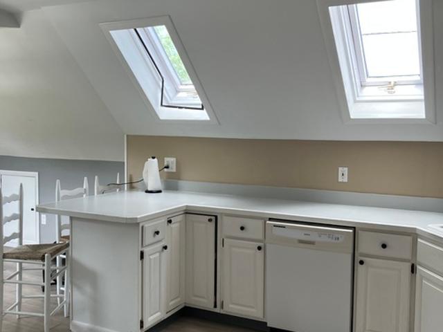 3 BR, 1 BA Apartment 18 20 Shultas Place, Unit 20 B Shultas Place, Hartford, CT 06114