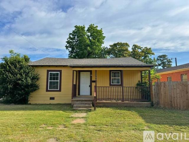 3 BR, 1 BA Apartment 1906 8th St, Wichita Falls, TX 76301