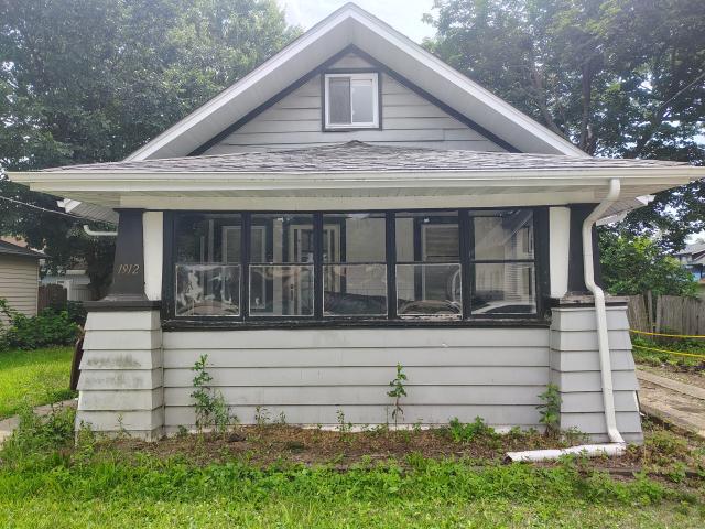 3 BR, 1 BA Apartment 1912 Quincy St, Rockford, IL 61103
