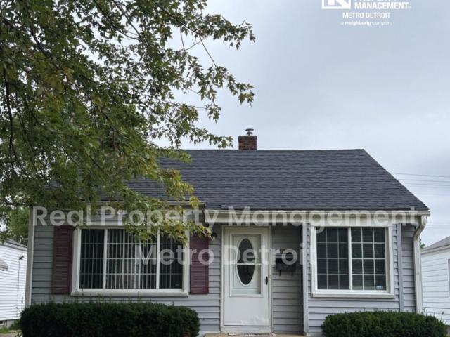 3 BR, 1 BA Apartment 19367 Roscommon, Harper Woods, MI 48225
