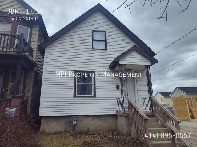 3 BR, 1 BA Apartment 1943 N 24TH PL, MILWAUKEE, WI 53205