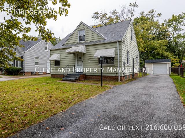 3 BR, 1 BA Apartment 19601 Ridgewood Ave, Warrensville Heights, OH 44122