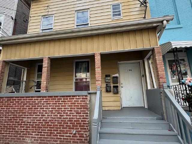 3 BR, 1 BA Apartment 198 Parker, Newark, NJ 07104
