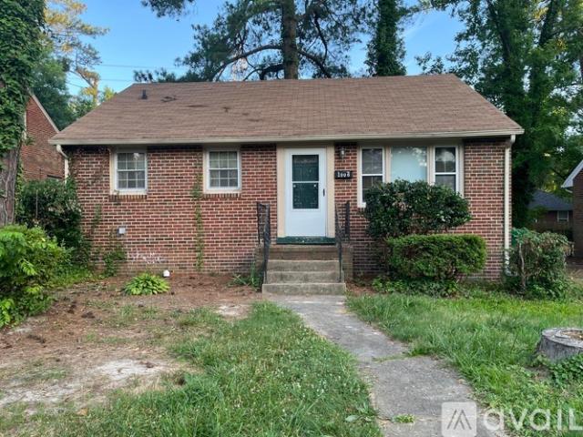 3 BR, 1 BA Apartment 1006 Hampton Rd, Petersburg, VA 23805