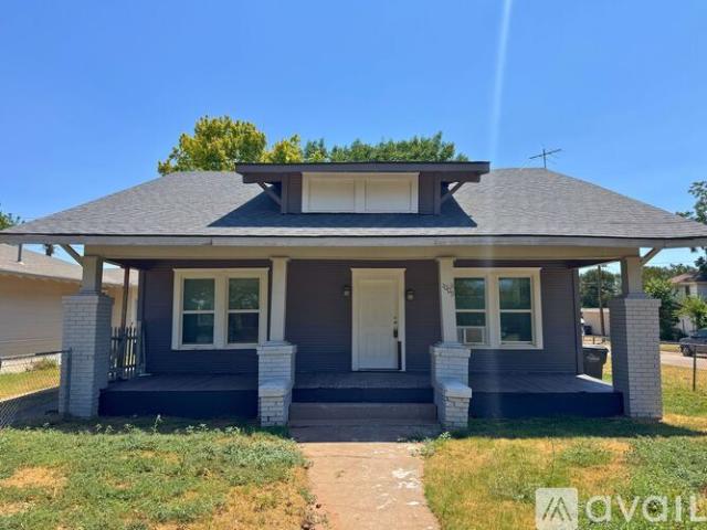 3 BR, 1 BA Apartment 1009 Monroe St, Wichita Falls, TX 76309