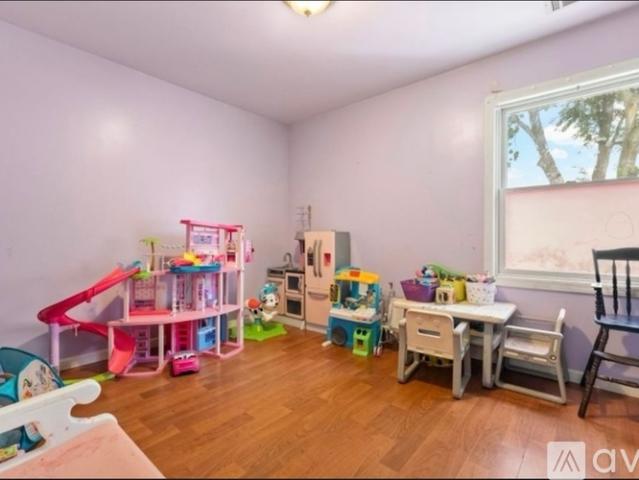 3 BR, 1 BA Apartment 1024 East Blancke Street, Unit Floor 2, Linden, NJ 07036