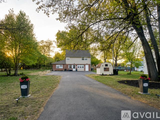 3 BR, 1 BA Apartment 102 Spruce St, Unit A, Delran, NJ 08075