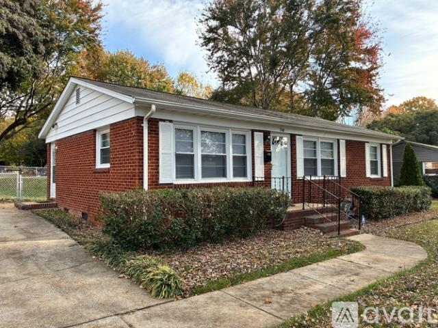 3 BR, 1 BA Apartment 1040 Clanton Rd, Charlotte, NC 28217