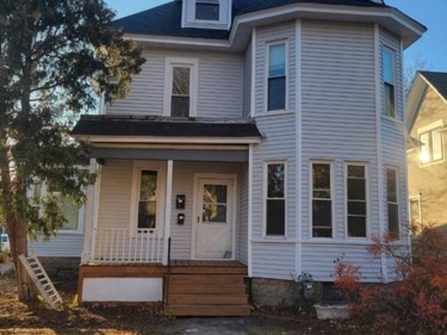 3 BR, 1 BA Apartment 1041 12 Th Ave SE, Unit 2, Minneapolis, MN 55414