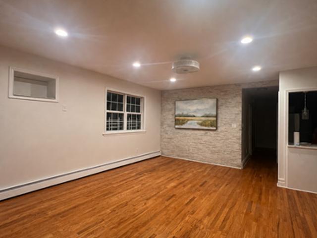 3 BR, 1 BA Apartment 104 65 Springfield Boulevard, Unit 1st floor, Queens County, NY 11429