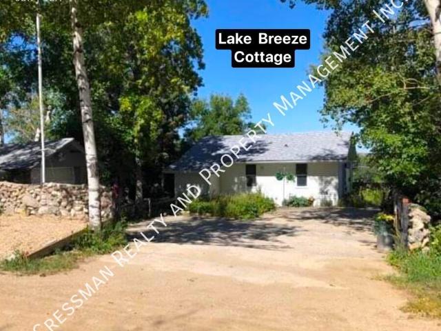 3 BR, 1 BA Apartment 104 Briere Drive, Regina Beach, SK S0G 4C0