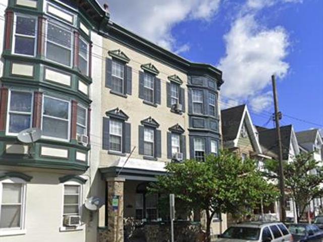 3 BR, 1 BA Apartment 1051 Washington St, Easton, PA 18042