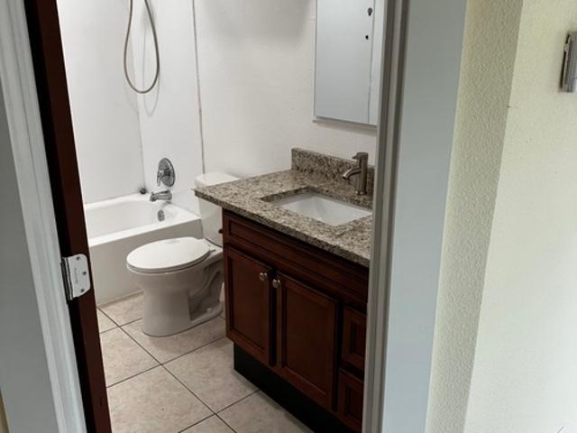 3 BR, 1 BA Apartment 10580 112 Th Avenue, Largo, FL 33773