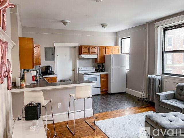 3 BR, 1 BA Apartment 1066 Commonwealth Ave, Unit 31, Boston, MA 02215