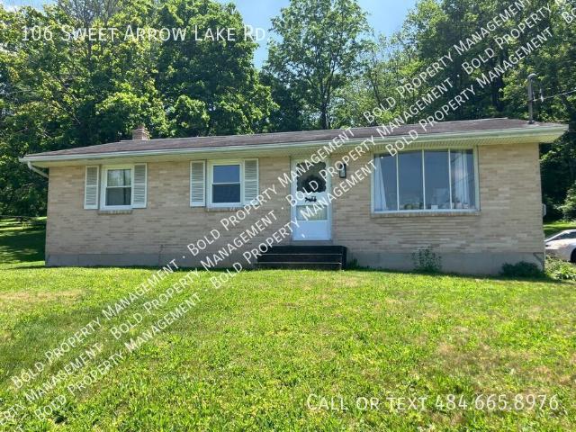 3 BR, 1 BA Apartment 106 Sweet Arrow Lake Rd Pine Grove, PA 17963