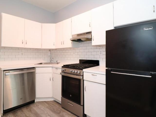 3 BR, 1 BA Apartment 108 Adams St, Hoboken, NJ 7030