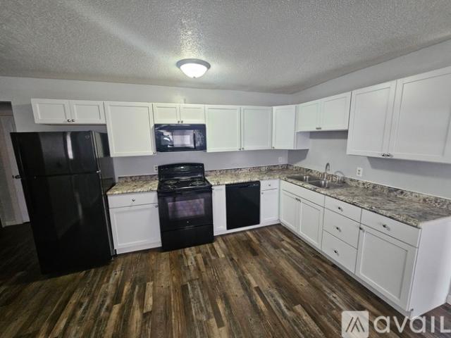 3 BR, 1 BA Apartment 1097 Oakview Dr, Unit 4, Saint Charles, MN 55972