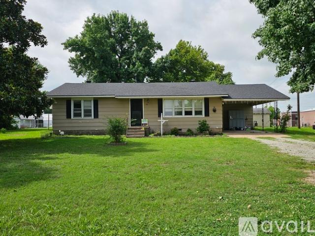 3 BR, 1 BA Apartment 109 West Covington Street, Whitefield, OK 74472