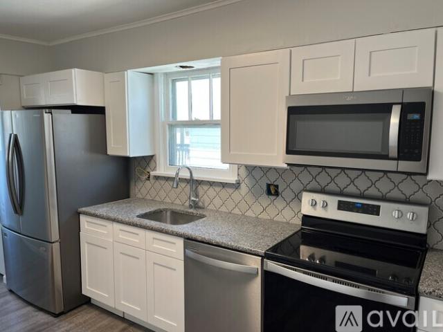 3 BR, 1 BA Apartment 113 1st Ave, Unit 113 2nd Floor, Kingston, PA 18704