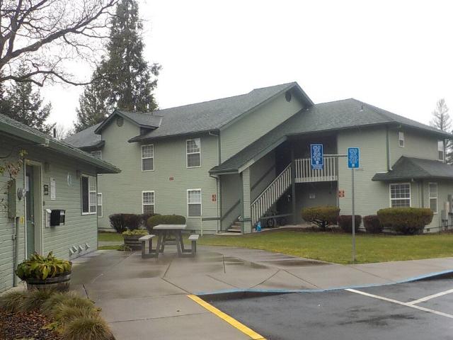 3 BR, 1 BA Apartment 113 Onyx Street, Eagle Point, OR 97524