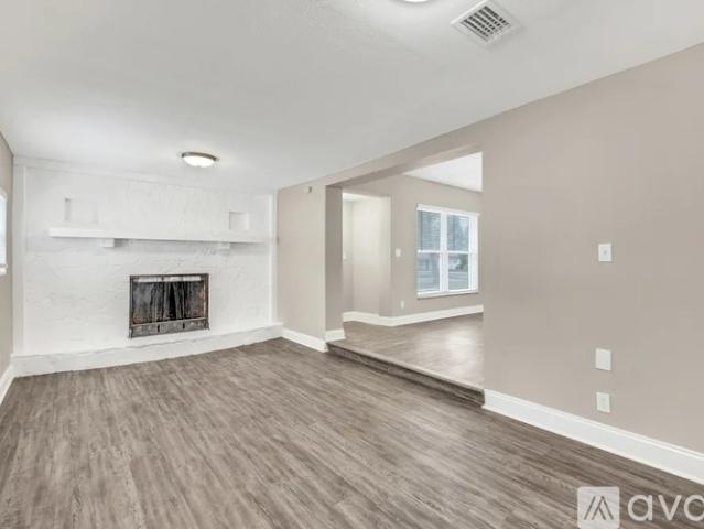 3 BR, 2 BA Apartment 5630 W VOGEL Avenue, Glendale, AZ 85302