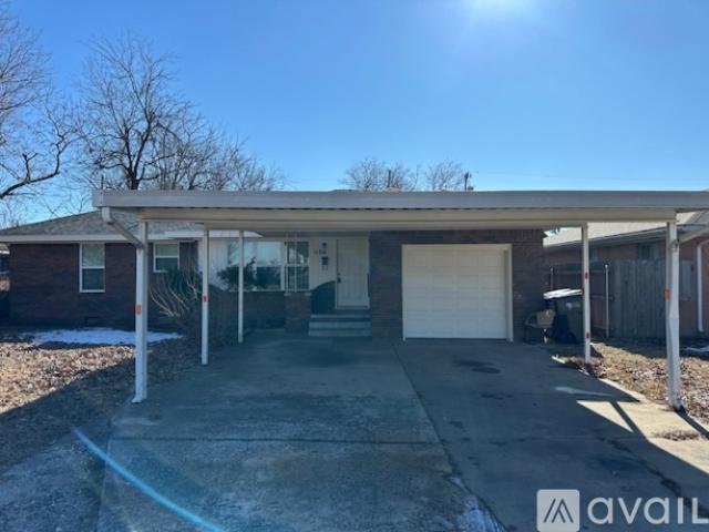 3 BR, 1 BA Apartment 1104 W Robinson St, Norman, OK 73069