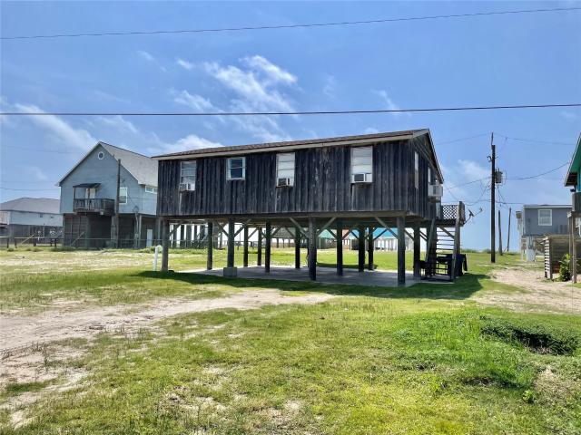 3 BR, 1 BA Apartment 1111 Surf Drive, Surfside Beach, TX 77541