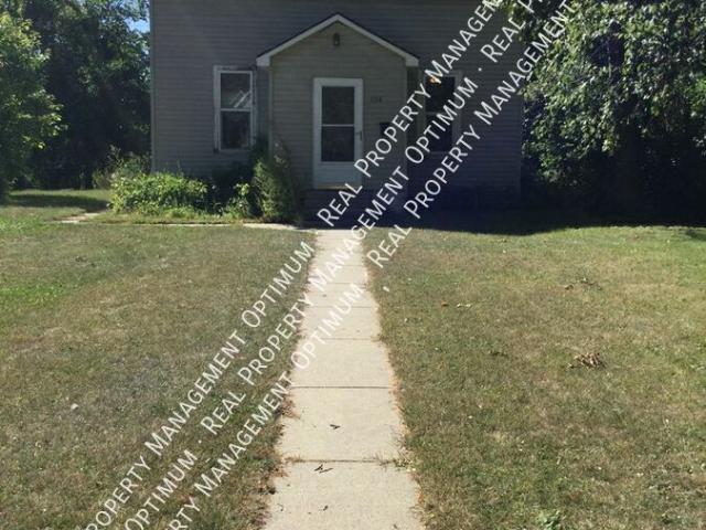 3 BR, 1 BA Apartment 1114 Hawthorne St, Alexandria, MN 56308