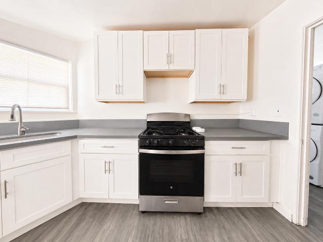 3 BR, 1 BA Apartment 1114 S. Atlantic Blvd Monterey Park, CA 91754