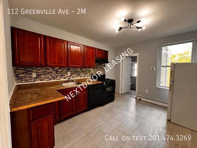 3 BR, 1 BA Apartment 112 Greenville Ave, Jersey City, NJ 07305