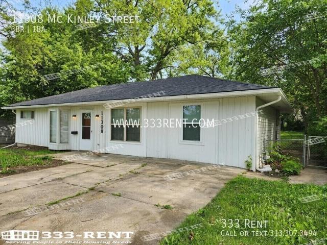 3 BR, 1 BA Apartment 11308 Mc Kinley Street, Kansas City, MO 64134