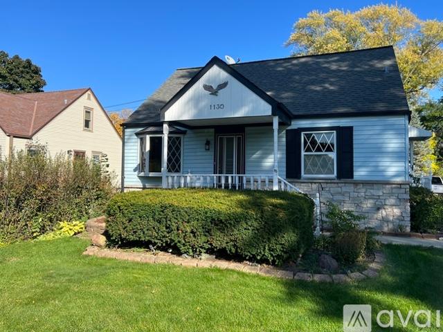 3 BR, 1 BA Apartment 1130 Adelmann Avenue, Brookfield, WI 53045