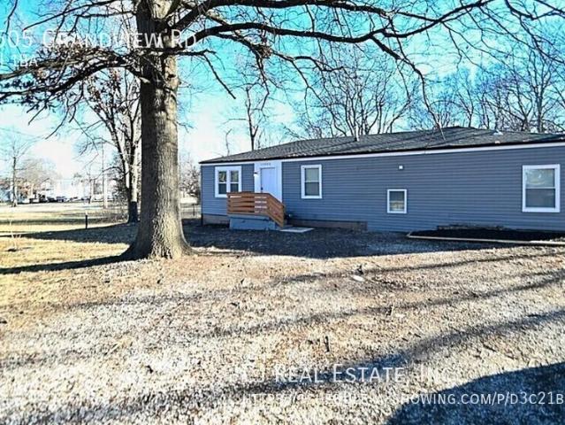 3 BR, 1 BA Apartment 11505 Grandview Rd, Kansas City, MO 64137