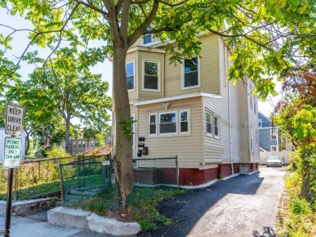 3 BR, 1 BA Apartment 116 North 15th Street, East Orange, NJ 07017