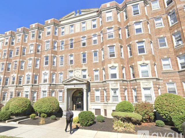 3 BR, 1 BA Apartment 1175 Boylston St, Unit 50, Boston, MA 02215
