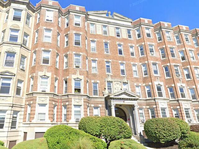 3 BR, 1 BA Apartment 1179 Boylston St, Unit 50, Boston, MA 02215