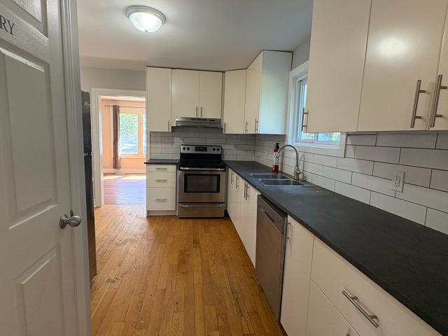 3 BR, 1 BA Apartment 118 Kings Forest Drive, Hamilton, ON L8T4J9