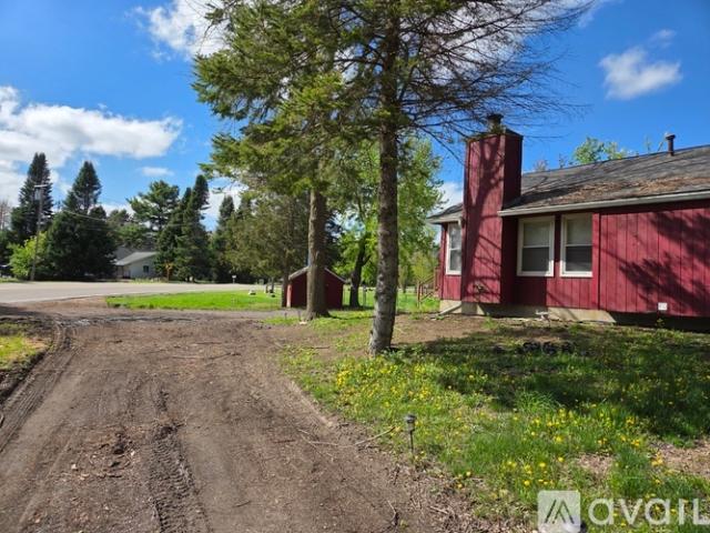 3 BR, 1 BA Apartment 11975 Hall Road, Whitmore Lake, MI 48189
