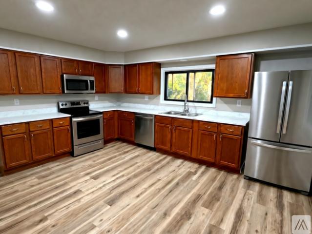 3 BR, 1 BA Apartment 119 N Hickory St, Fond Du Lac, WI 54935