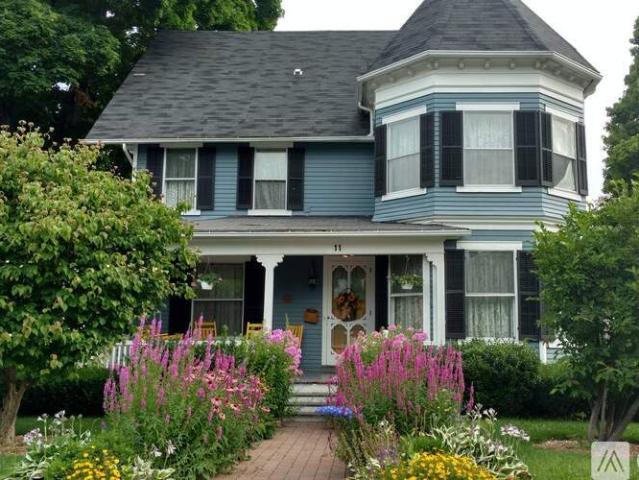 3 BR, 1 BA Apartment 11 Pleasant Street, Unit 3, Fairport, NY 14450